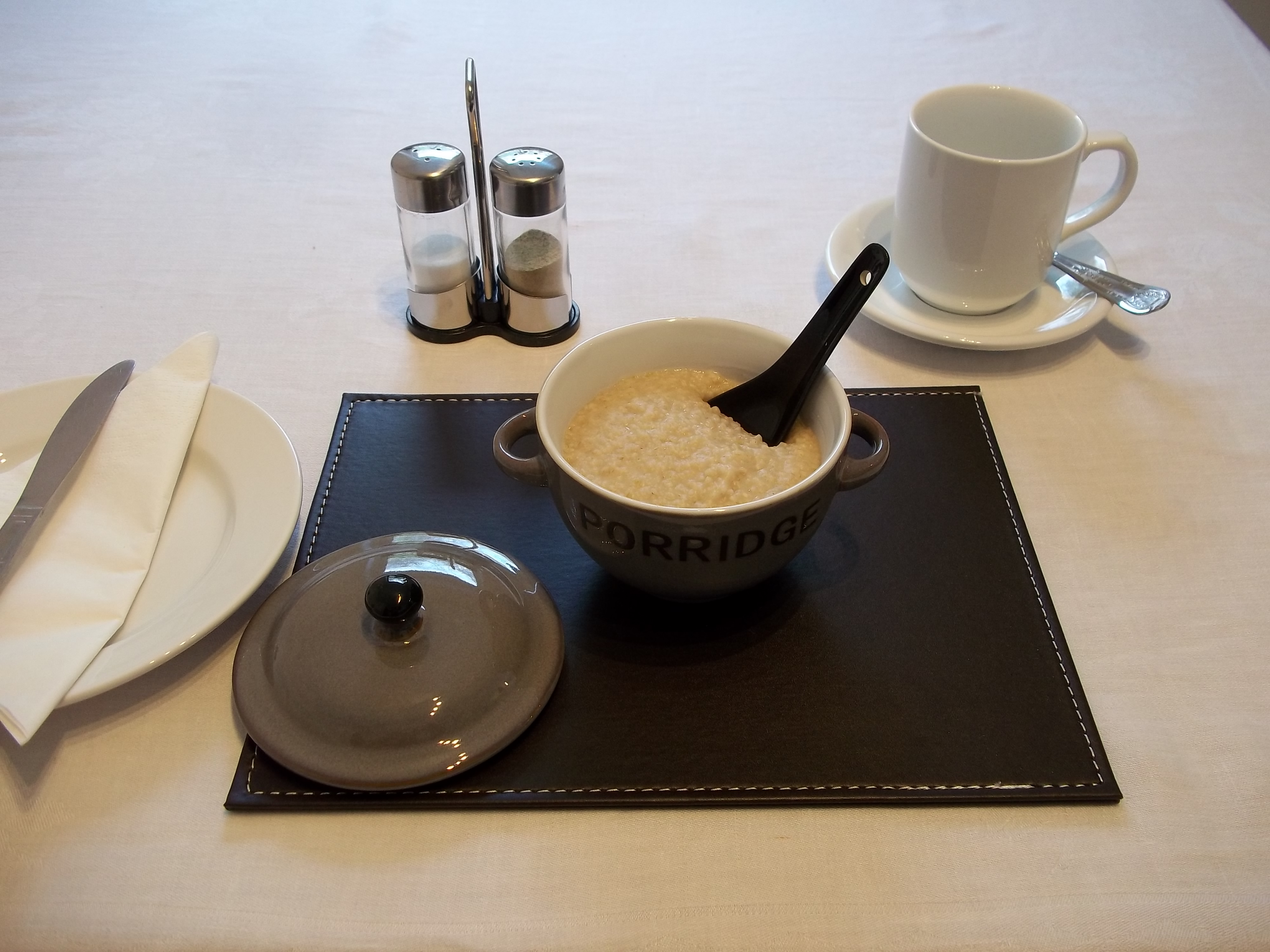 Breakfast. – Woodland B&B